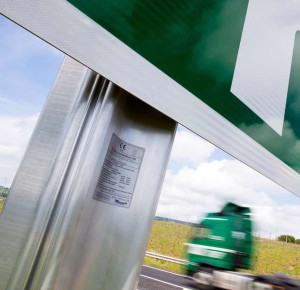 Passive sign supports and posts for road signs